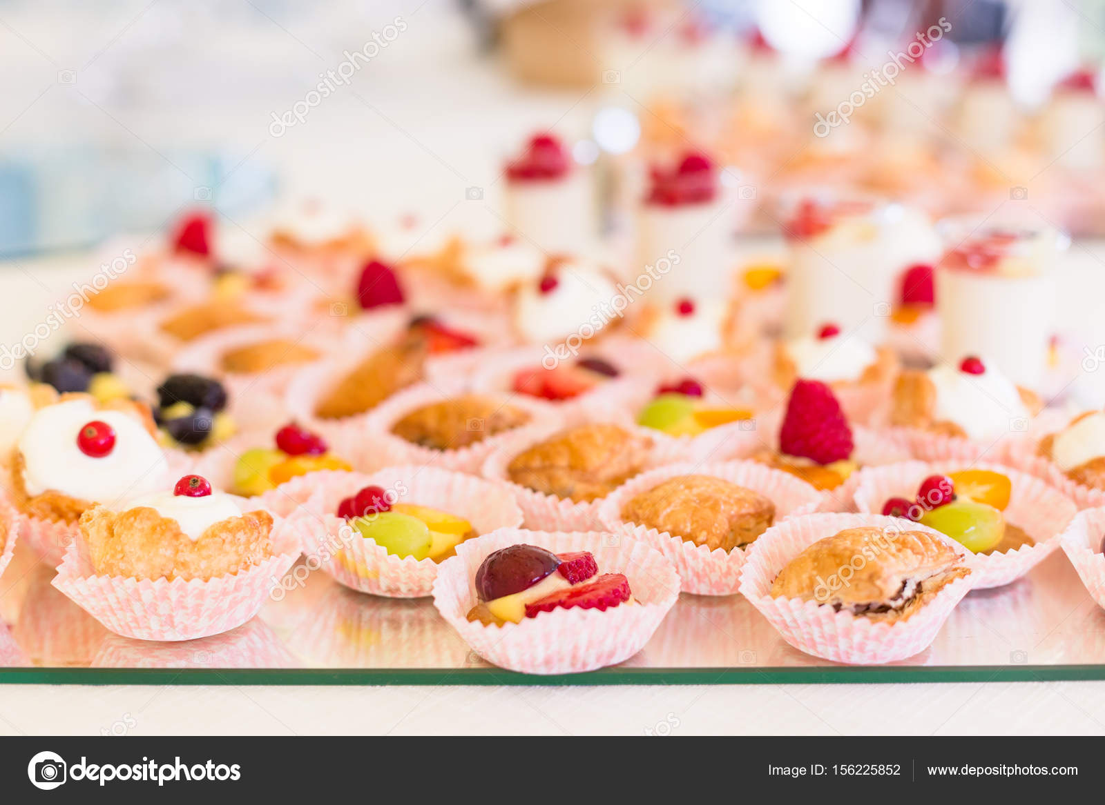 Assorted mini dessert Stock Photo by ©elitravo 156225852