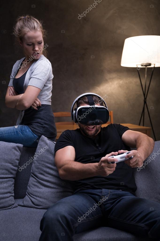 Angry woman and man using VR glasses — Stock Photo © photographee.eu ...