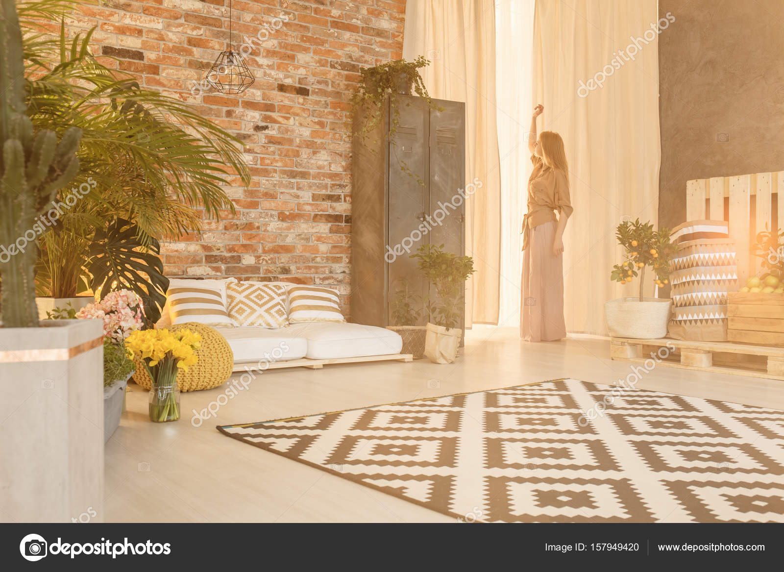 Bright spacious room — Stock Photo © photographee.eu #157949420