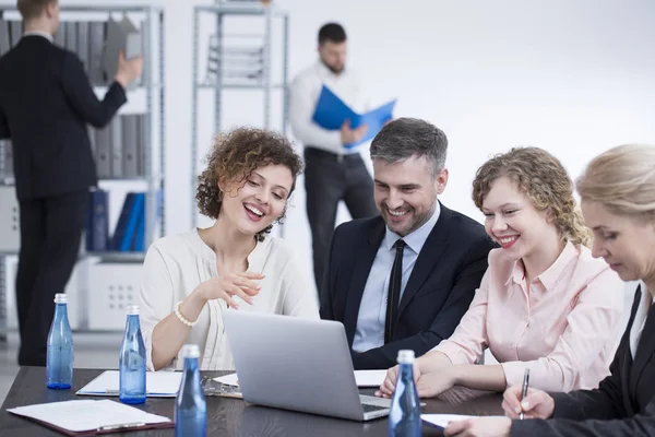 Headhunters Stock Photos, Royalty Free Headhunters Images | Depositphotos