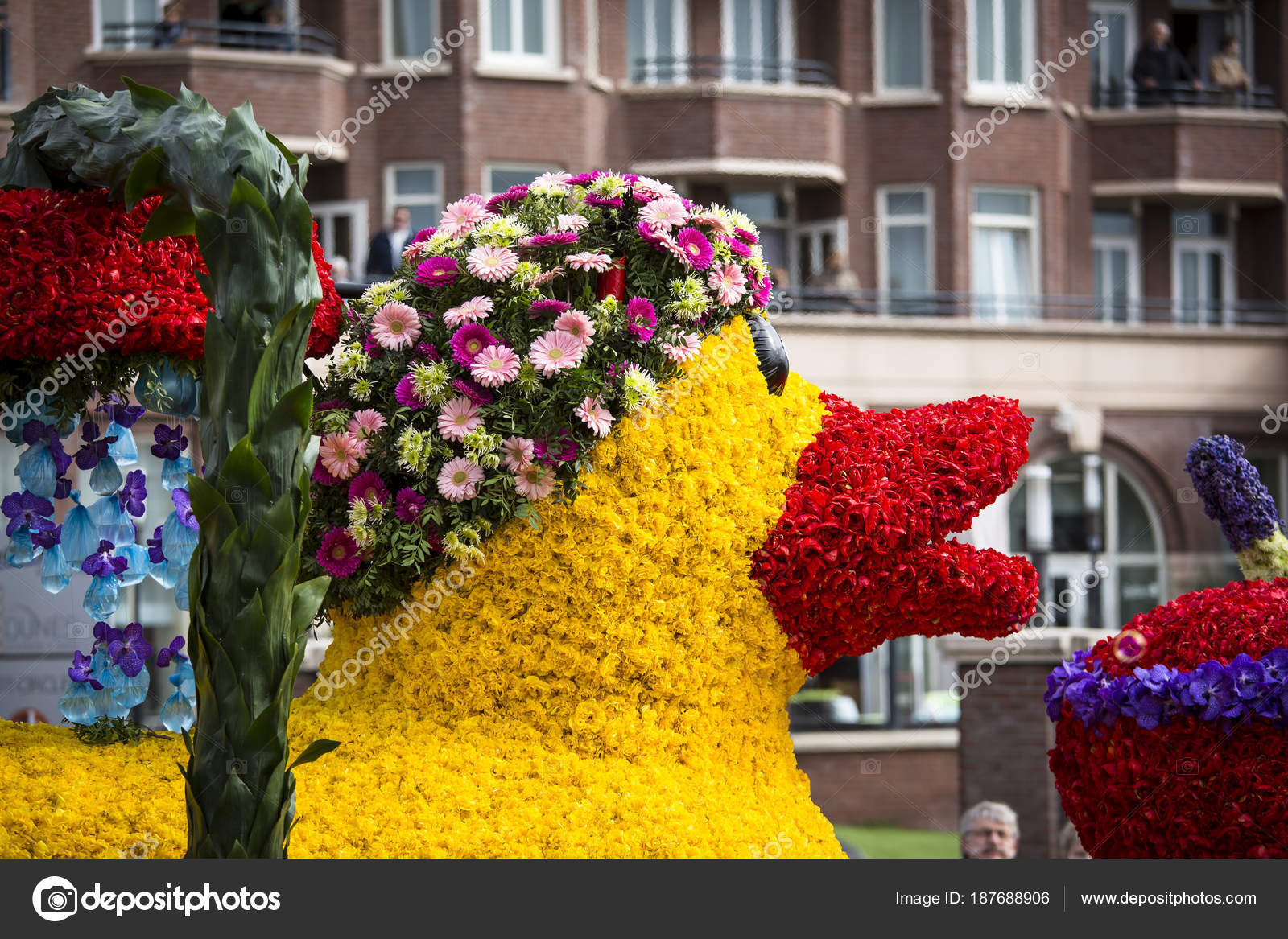 The Flower Parade in the Netherlands at springtime. — Stock Editorial ...