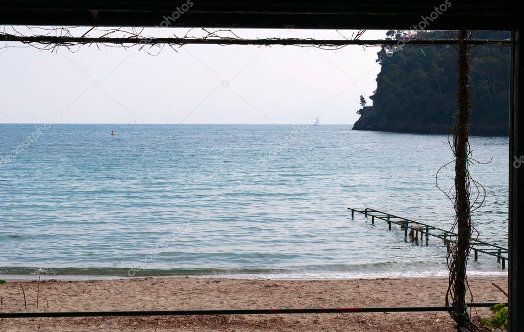 Italia: un vistazo con vistas a la bahía y la playa de Paraggi, un ...