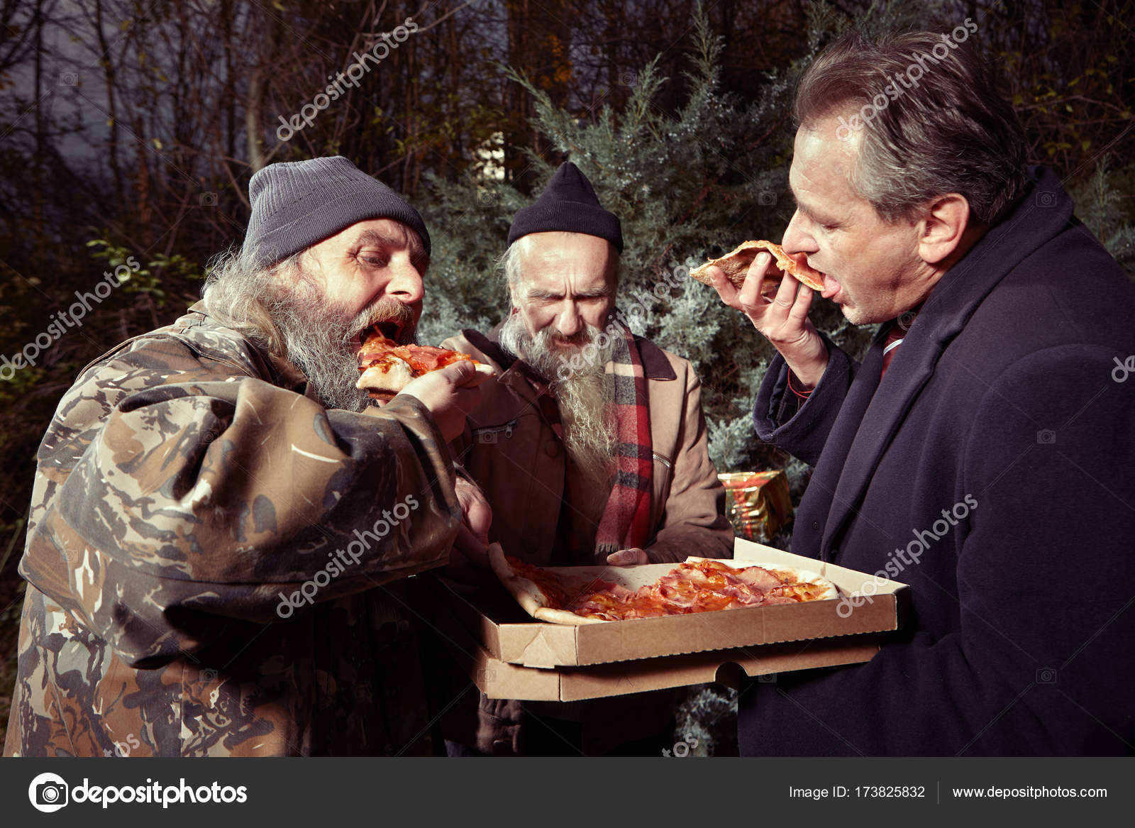 Man in suit met two homeless men in winter park and ordering pizza ...