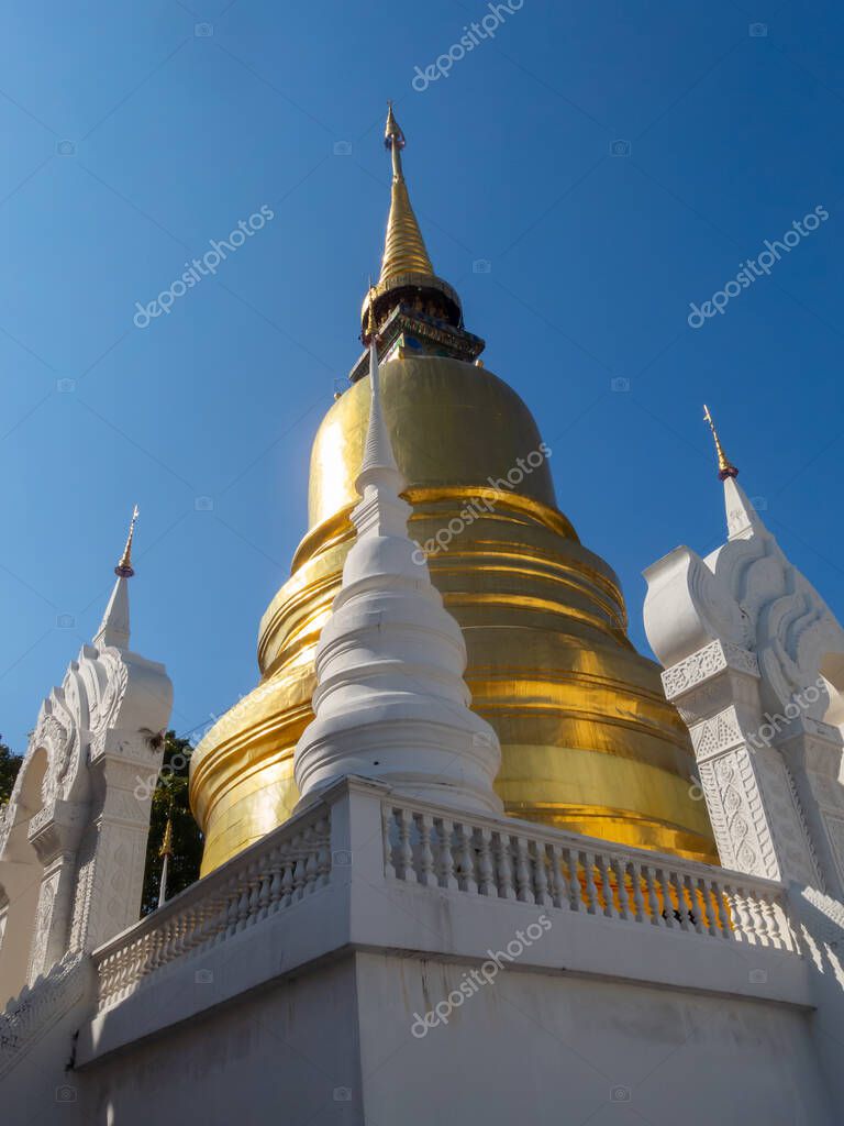 Wat Suan Dok templo en el año B.E.2450, Princesa Dara Rasami, Graciosamente complacido de ...