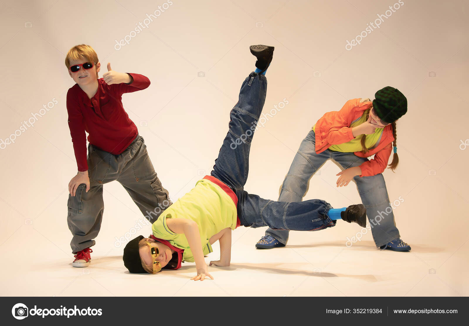 Dancing Children Break Dance Kids — Stock Photo © robert-superphoto ...