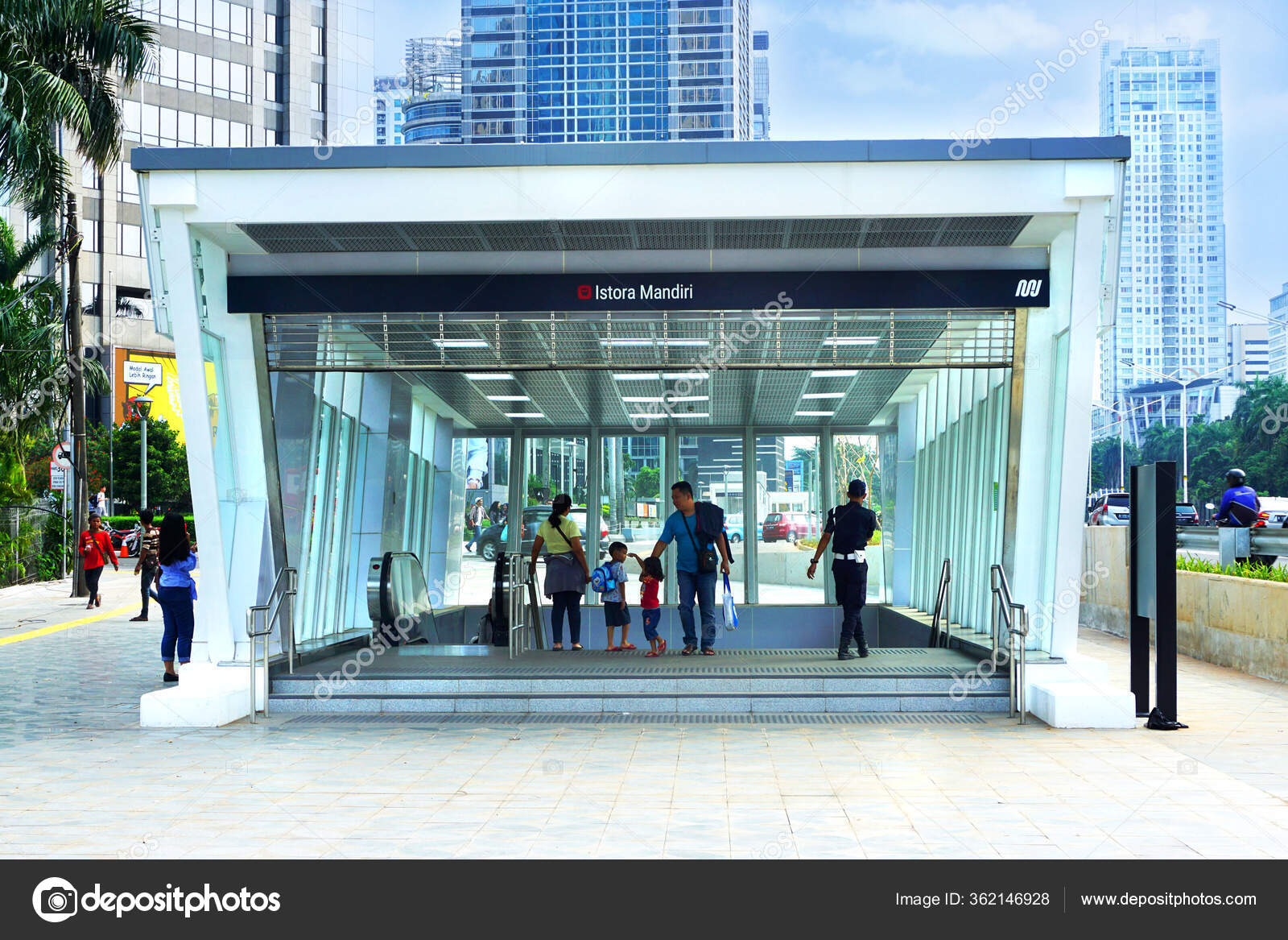 Puerta Entrada Estación Mrt Istora Mandiri Yakarta Indonesia Abril 2019 ...