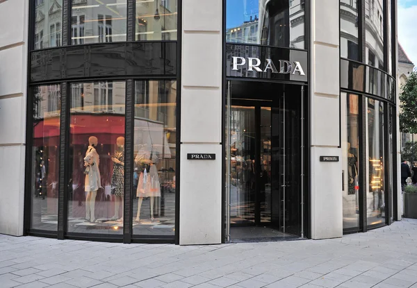 Prada flagship store – Stock Editorial Photo © Krasnevsky #54970601