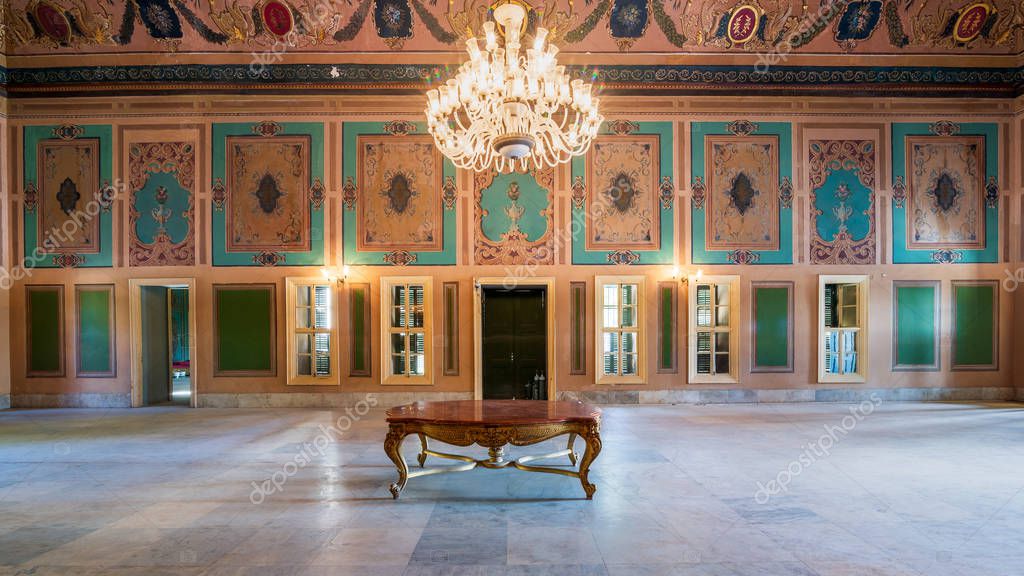 Real era histórica Manasterly Palace con techo decorado abd gran ...