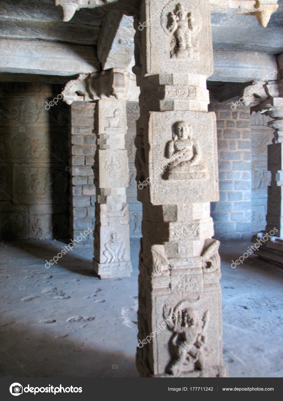 Beautiful columns architecture of ancient ruins of temple in Hampi ...