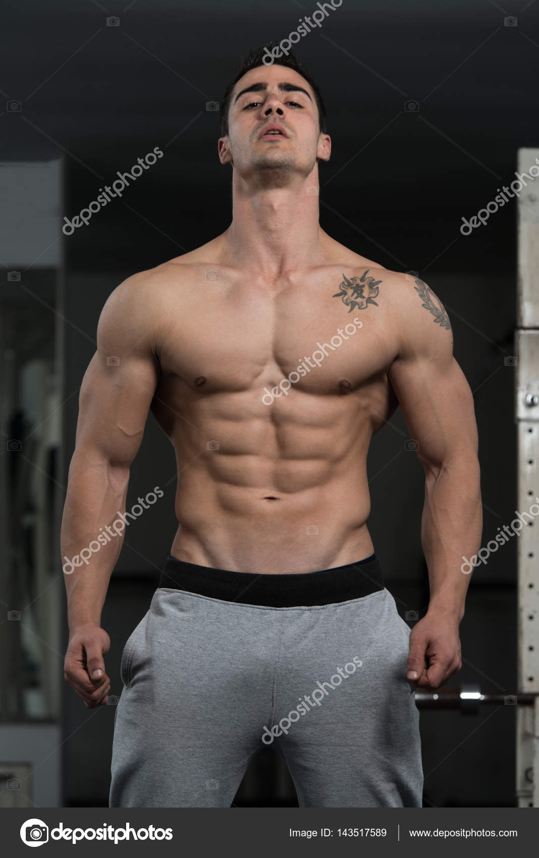 Healthy Man With Six Pack — Stock Photo © ibrak #143517589