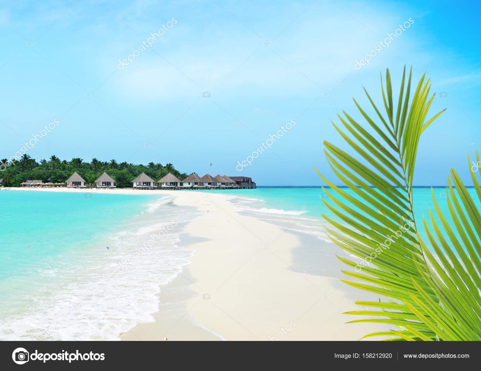 Hermosa isla tropical exótica — Foto de stock #158212920 © apolobay