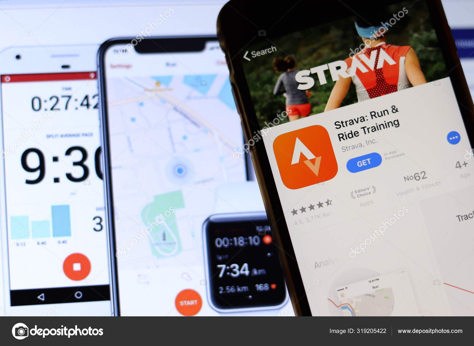 Teléfono Móvil Con Icono Strava Pantalla Cerca Con Sitio Web — Foto ...