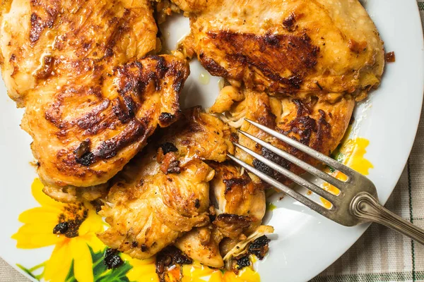 O frango cozido no forno Stock Photos, Royalty Free O frango cozido no ...