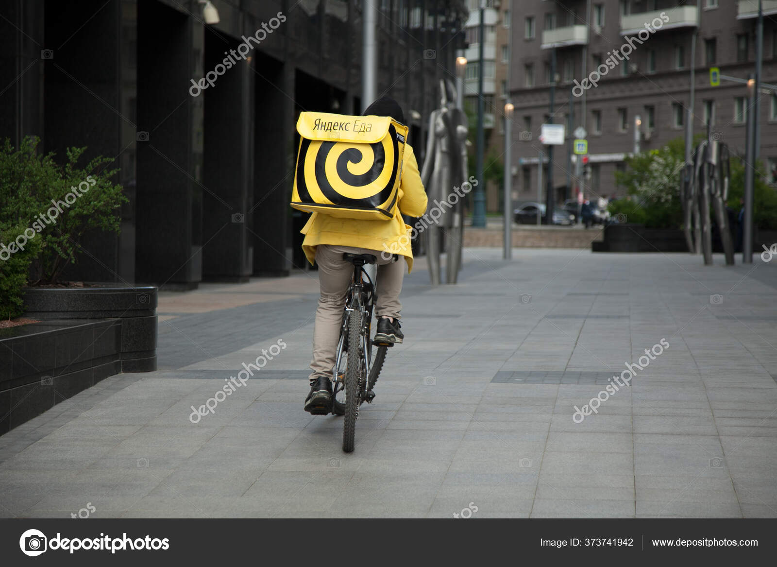 Delivery Man Bike Yandex Backpack Fast Food Express Courier — Stock ...