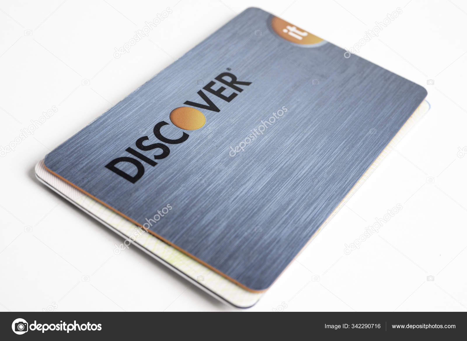 Discover Credit Card — Stock Editorial Photo © dominiquejames #342290716