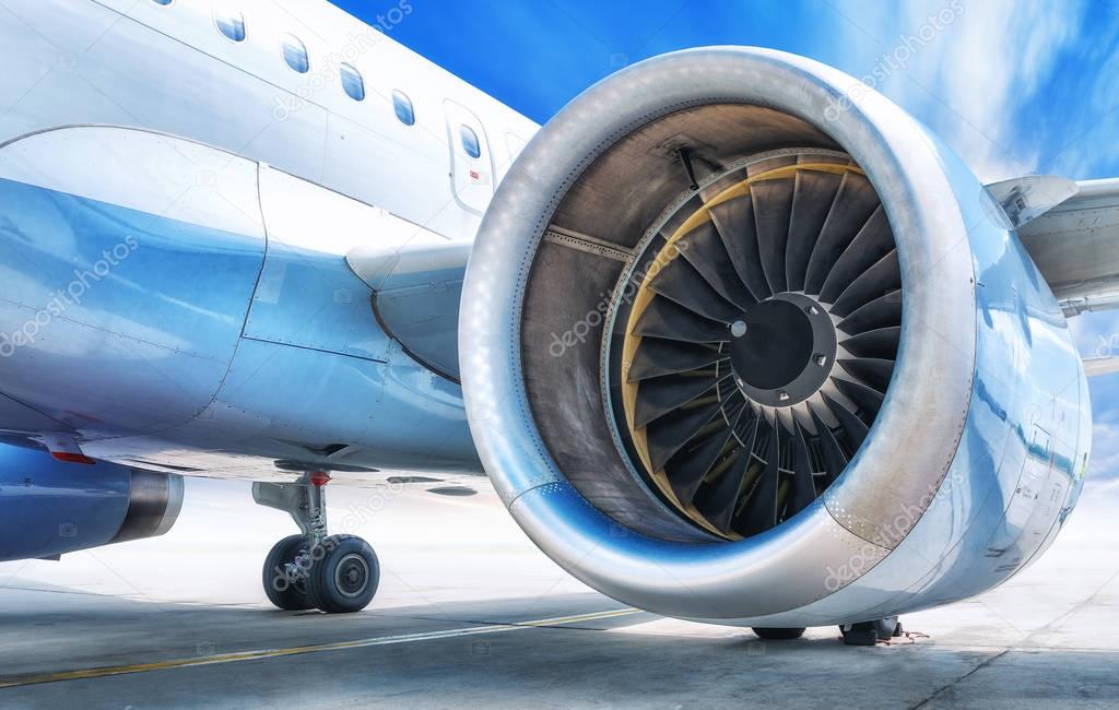 Big jet engine — Stock Photo © Frank-Peters #158391570