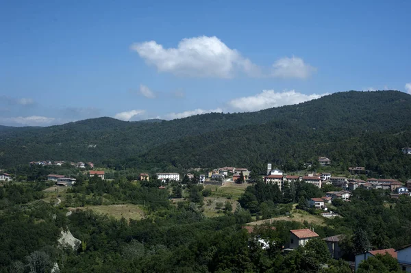 Mornese fotos de stock, imágenes de Mornese sin royalties | Depositphotos