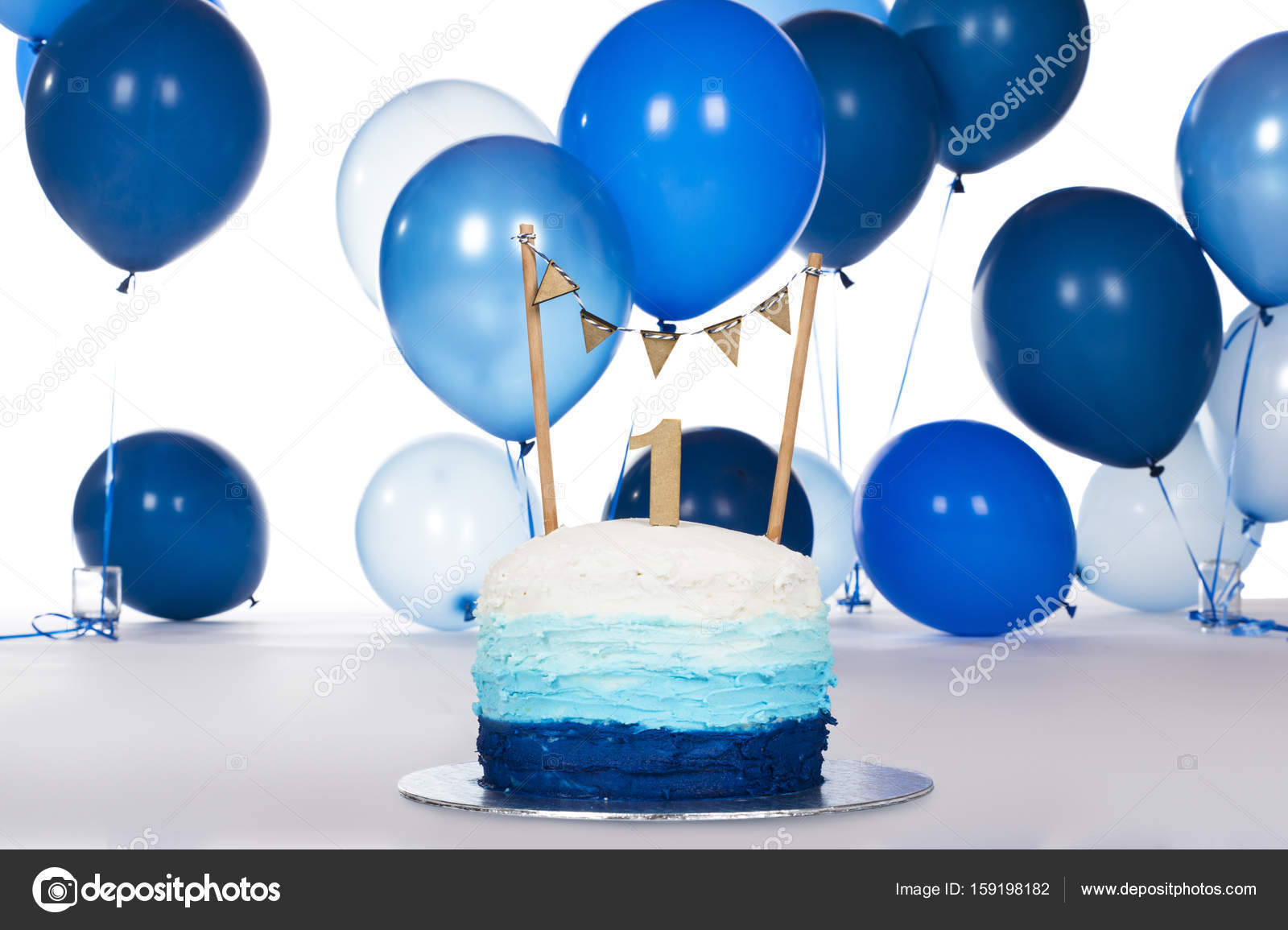 Pastel de cumpleaños azul: fotografía de stock © handmademedia ...
