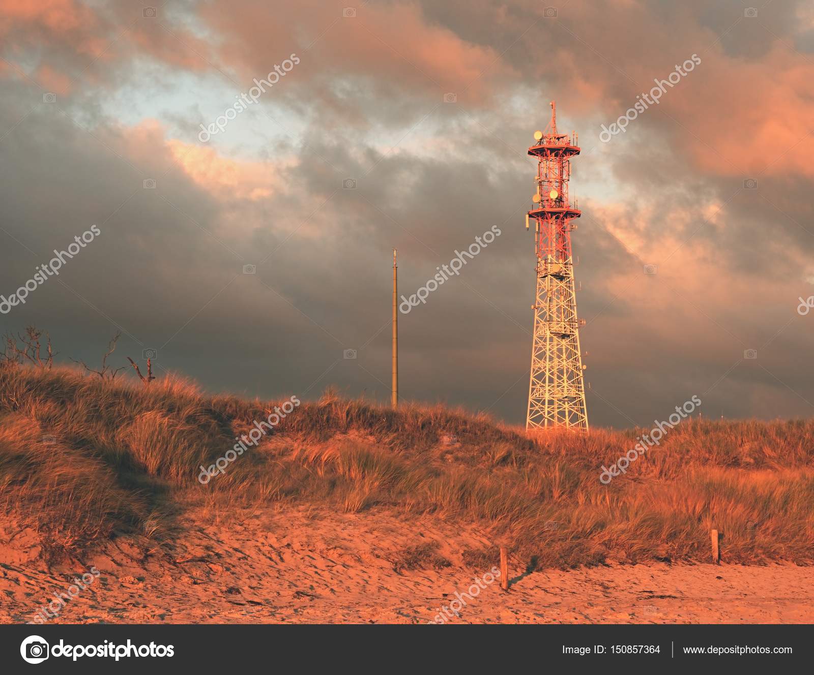 Meteorological tower station, steel construction at offshore. ⬇ Stock ...