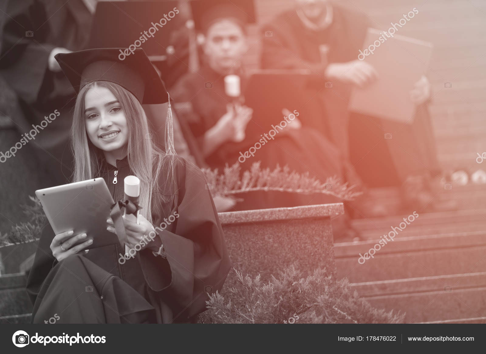 Pretty Young Graduate Collegues Teamwork Diploma — Stock Photo ...