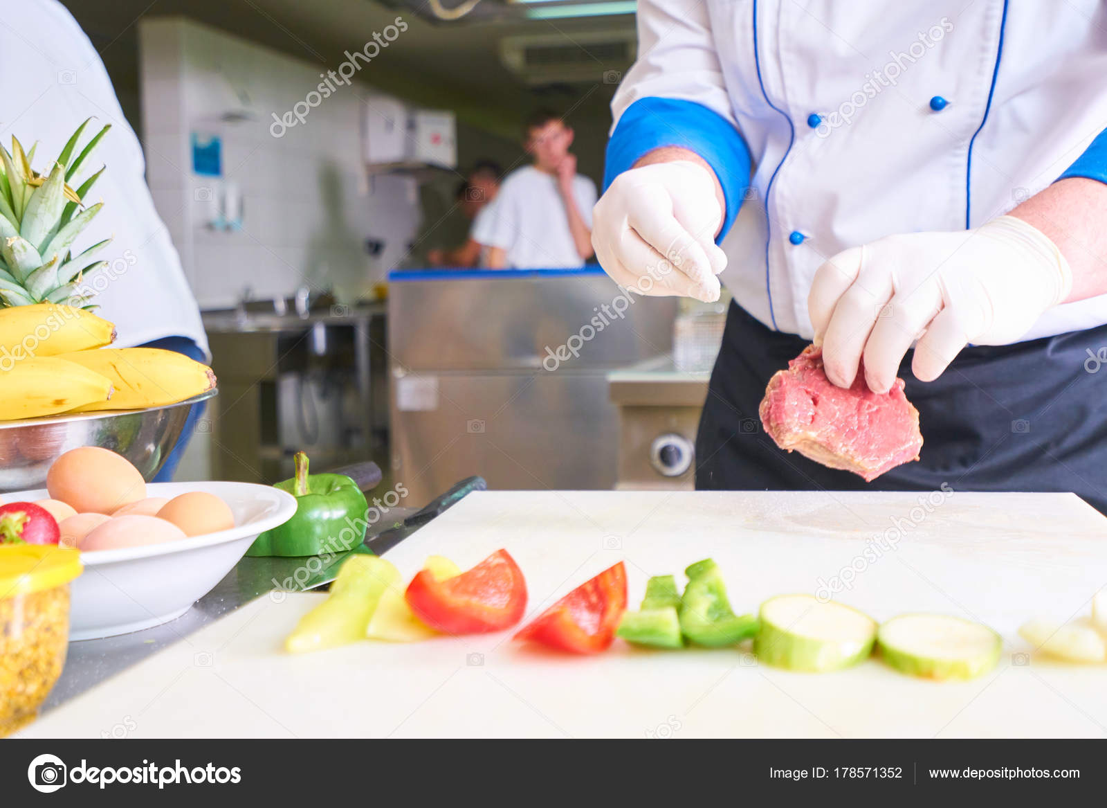 Chef Preparing Food Restaurant Kitchen — Stock Photo © Ancikainfot ...