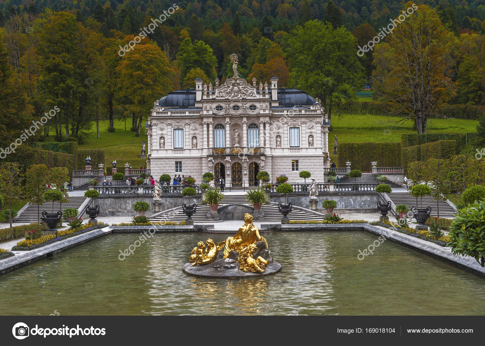 Visiting Linderhof Palace park – Stock Editorial Photo © yorgy67 #169018104