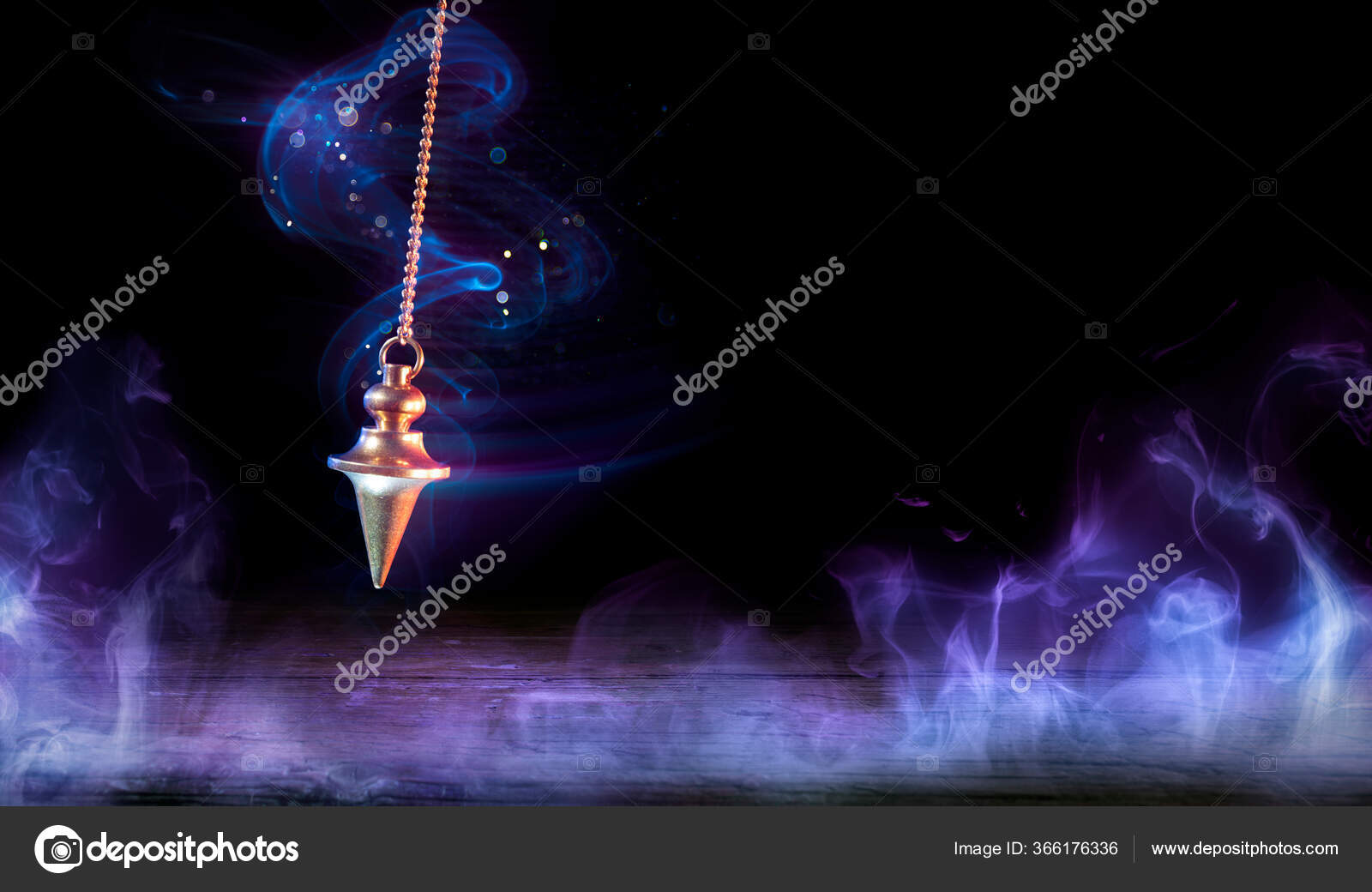 Concepto Péndulo Esotérico Hipnótico Balanceándose Con Humo Mágico ...