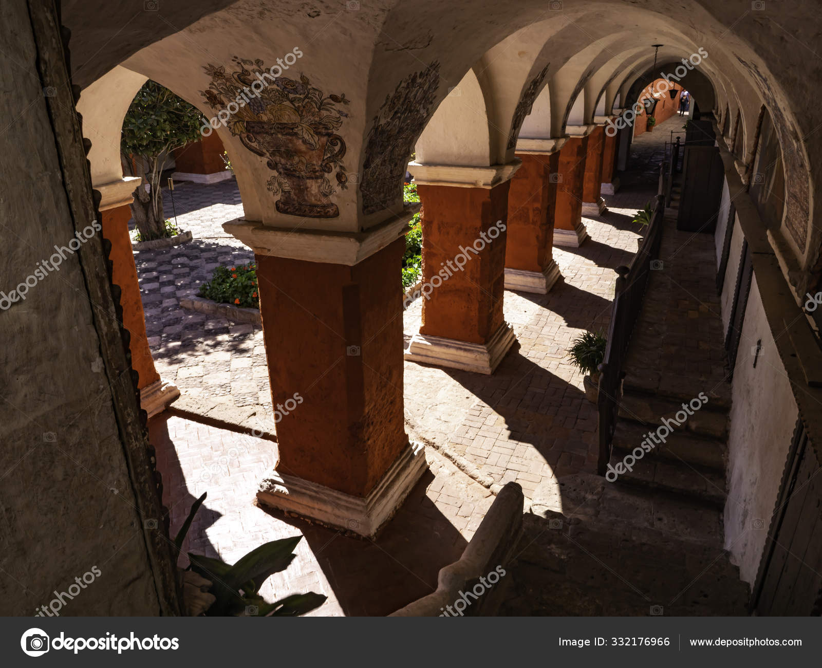 Spanish Style Columns Arches Where Are Spanish Style Homes Most