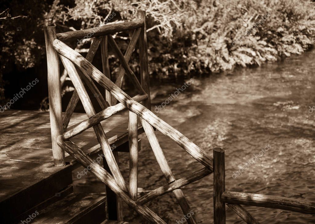 El cenote es un pozo natural, o sumidero, que resulta del colapso de la ...