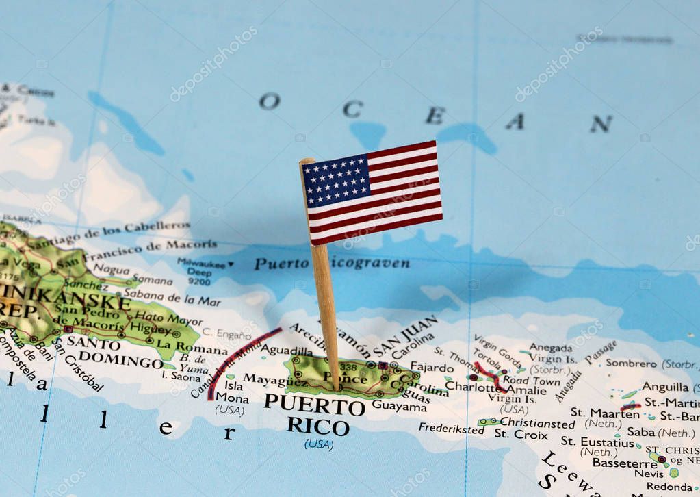 Mapa con pin point de Puerto Rico con bandera 2022