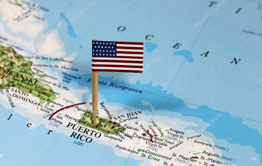 Mapa con pin point de Puerto Rico con bandera 2022