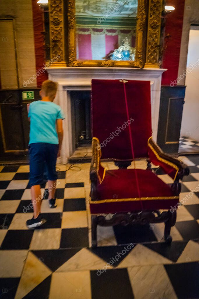 COPENHAGEN, DINAMARCA - 24 de julio: Interior del Castillo de Rosenborg ...