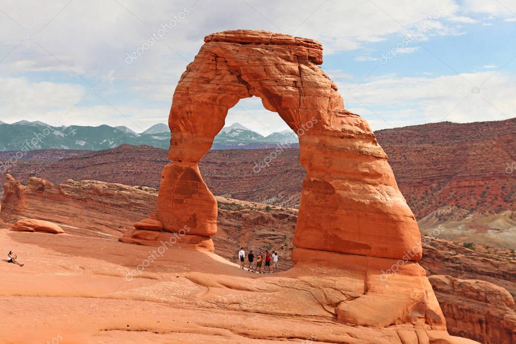 Arco delicado. Parque Nacional Arches. Utah. Estados Unidos. Formaciones rocosas misteriosas ...