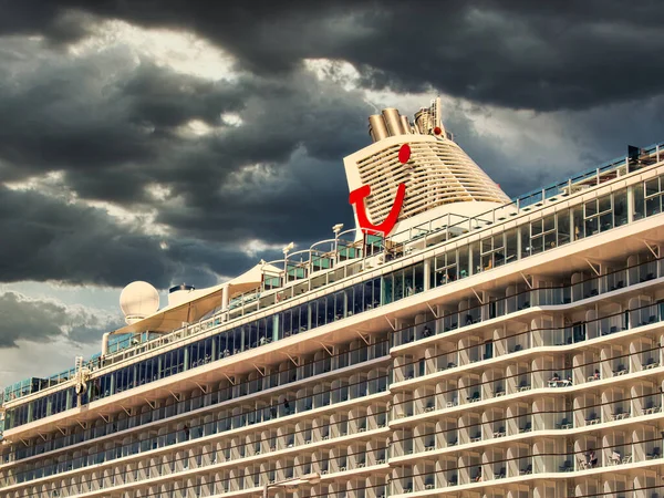 Tui cruises gmbh Stock Photos, Royalty Free Tui cruises gmbh Images ...