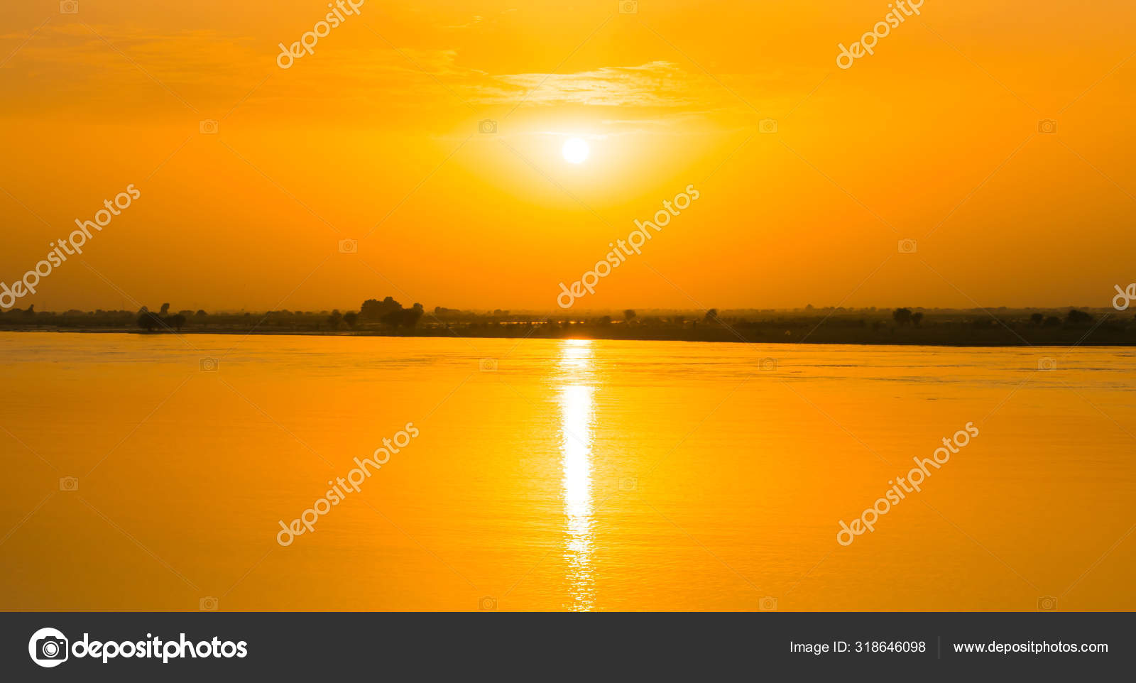 Beautiful sunset on river indus punjab,pakistan. — Stock Photo ...