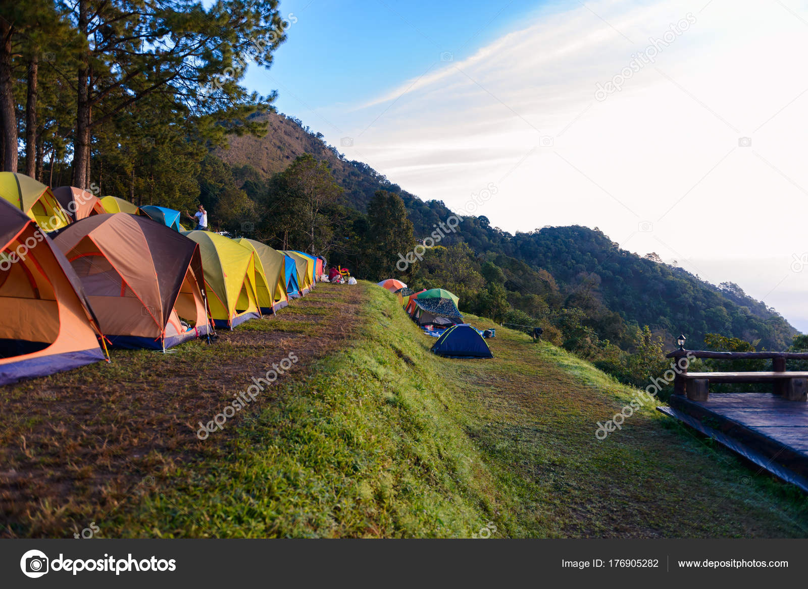 Mon Sone View Point, Doi Pha Hom Pok National Park, Doi Ang Kha — Stock ...