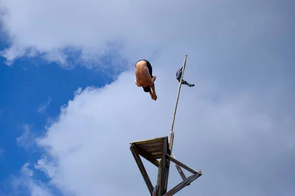 Trapeze jump Stock Photos, Royalty Free Trapeze jump Images | Depositphotos