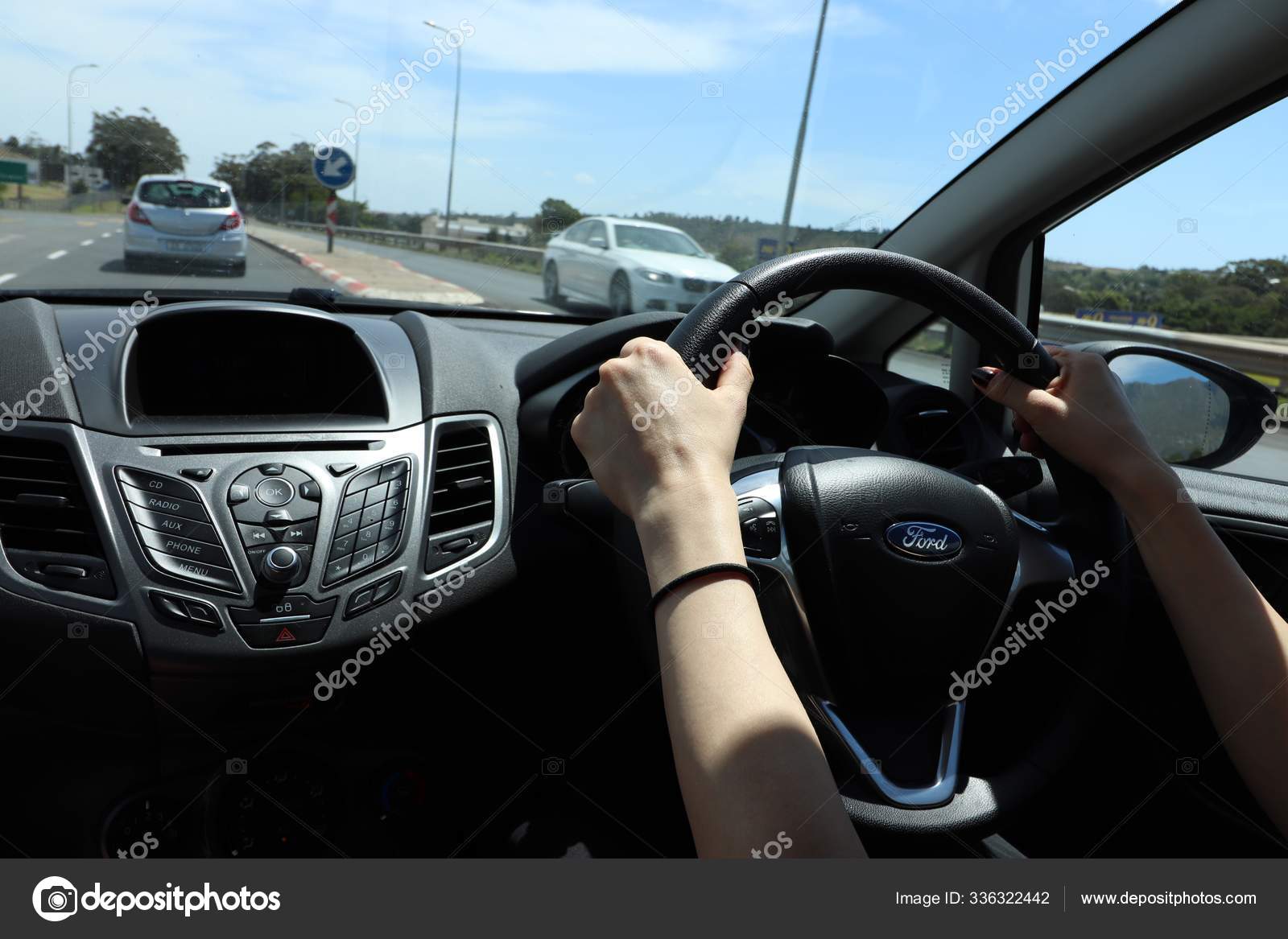 A women driving a Ford Fiesta on the N2 highway — Stock Editorial Photo ...