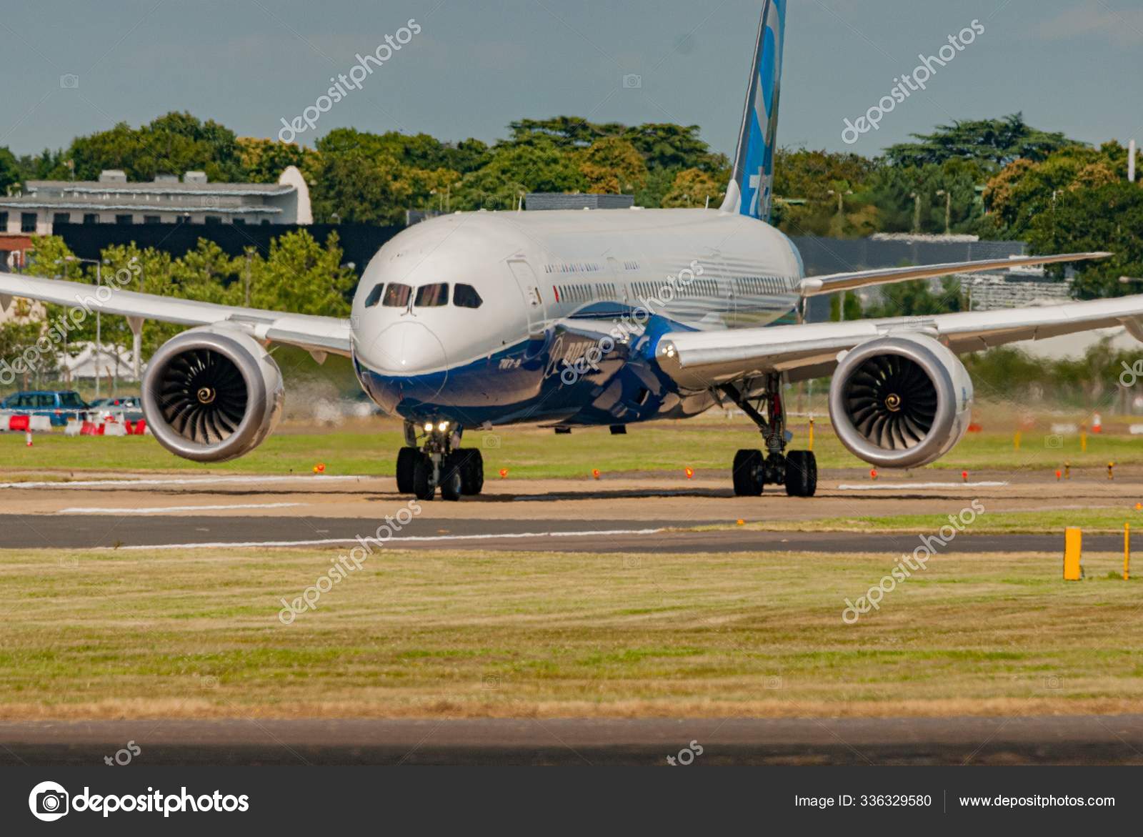 Boeing 787-9 Dreamliner, N789EX; Farnborough International Airshow ...