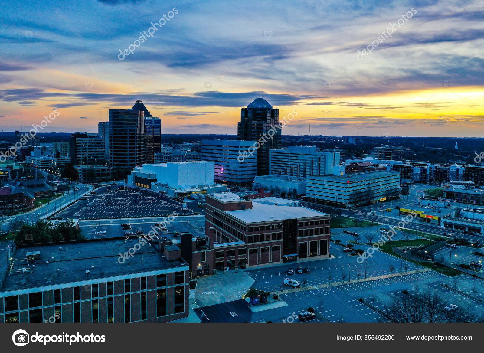 Beautiful Scenery Sunset Cloudy Sky Greensboro Skyline — Stock Photo ...