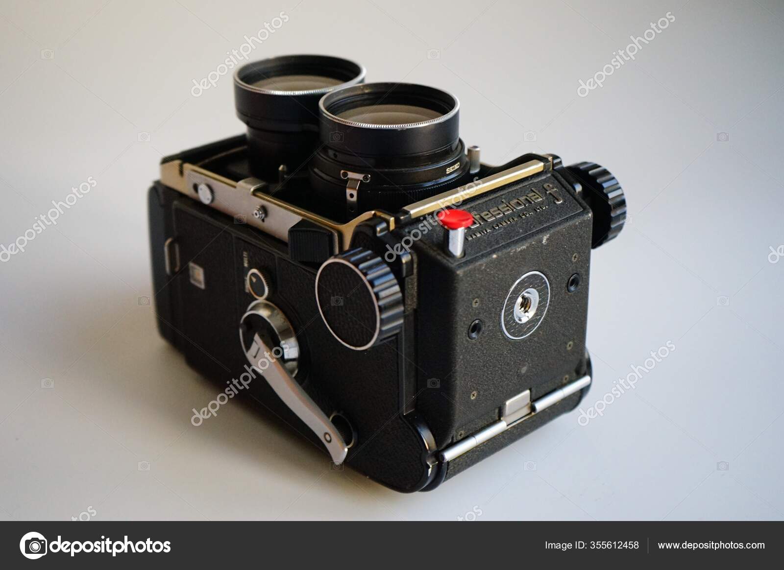 Bucuresti Romania Mar 2020 Old Vintage Mamiya C330 Photo Film — Stock ...