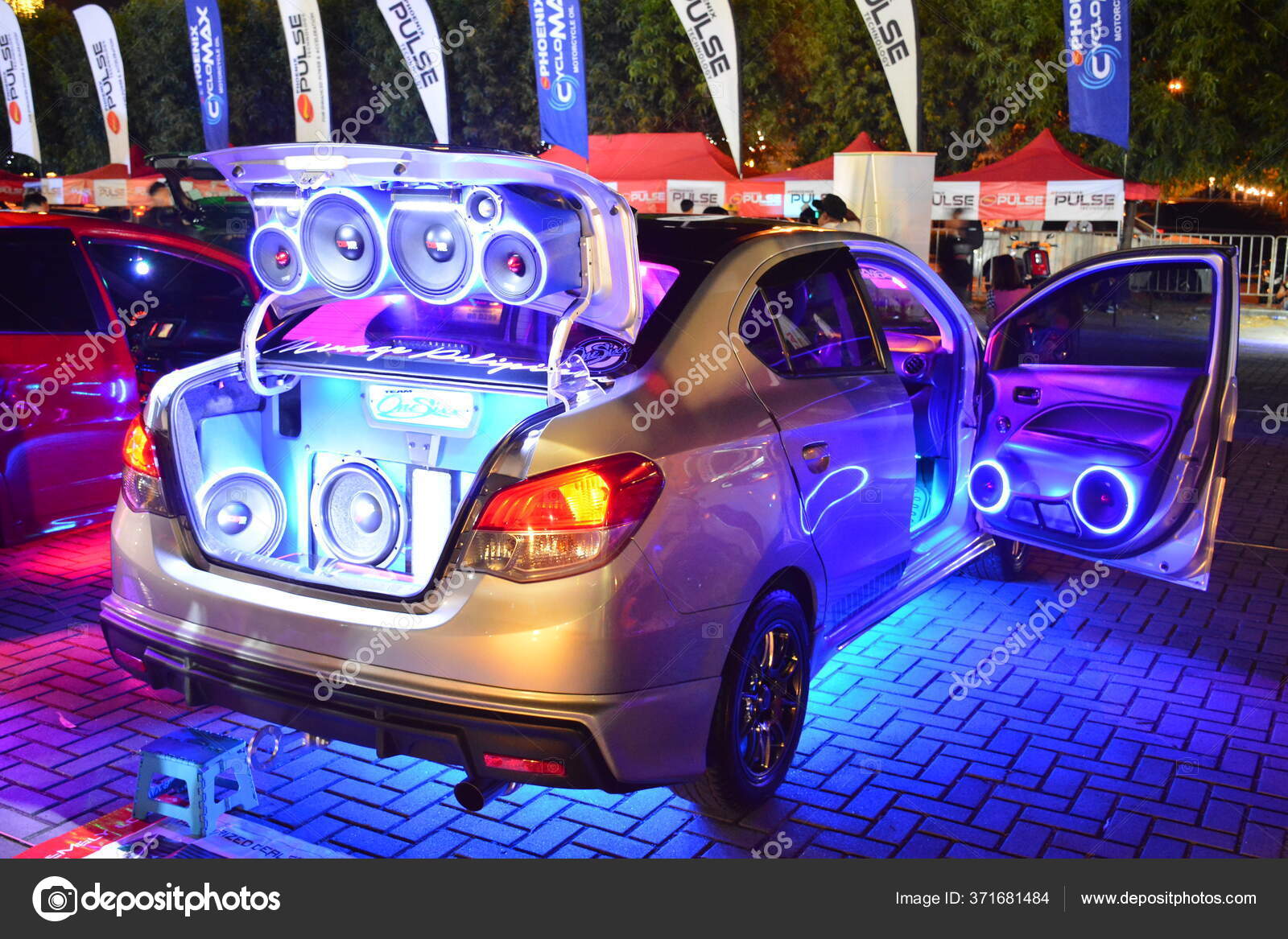 Pasay Dec Mitsubishi Mirage Sound System Bumper Bumper Car Show — Stock ...