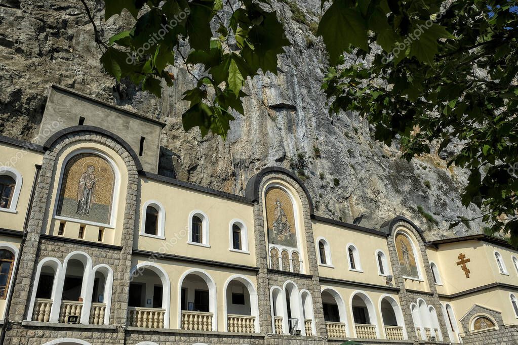 Monasterio de Ostrog es un monasterio de la Iglesia Ortodoxa Serbia ...