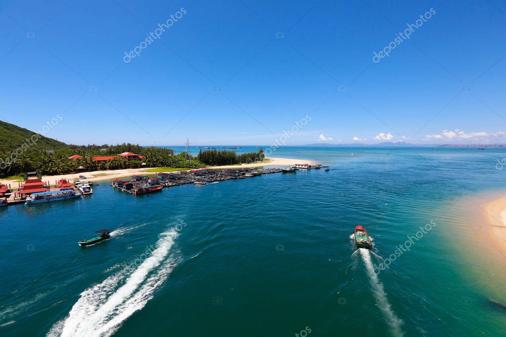 Camino a Monkey Island en teleférico en la isla de Hainan 2023