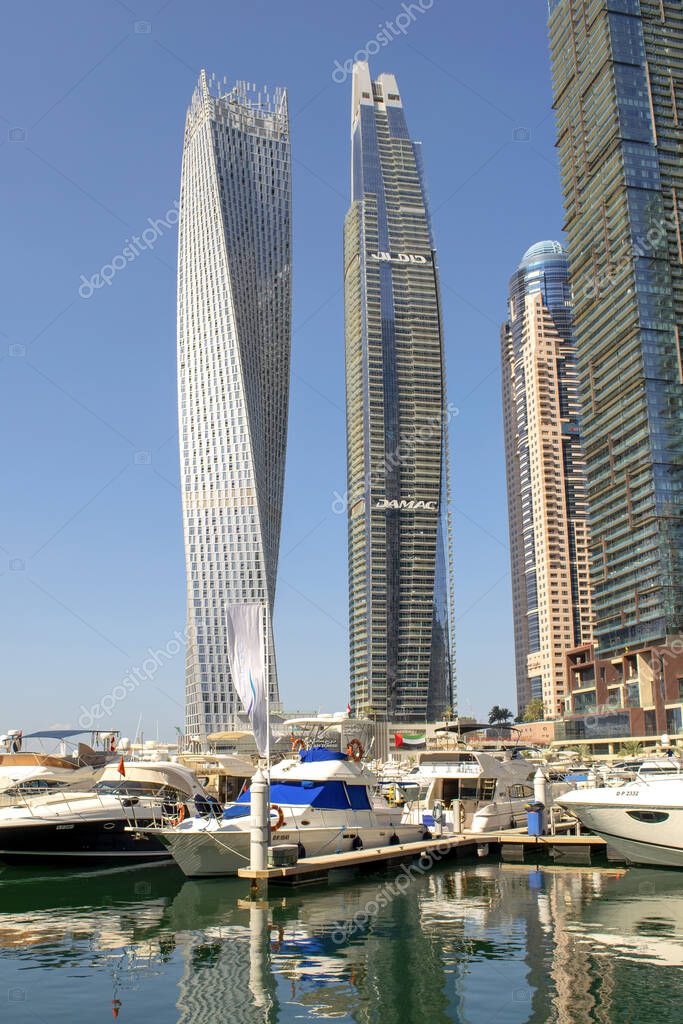 Dubai / Emiratos Árabes Unidos - 11 de noviembre de 2019: Dubai Marina ...