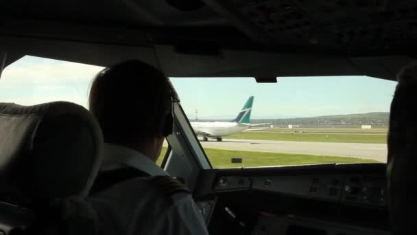 Pilots Stock Videos, Royalty Free Pilots Footages | Depositphotos®