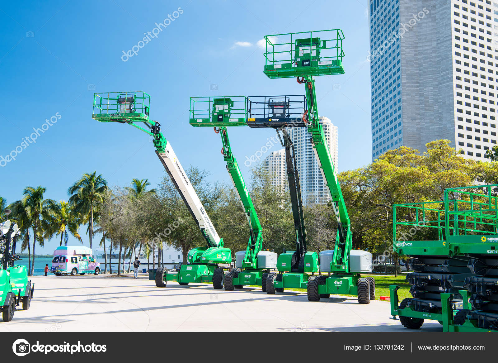 Mobile industrial aerial work platforms – Stock Editorial Photo ...