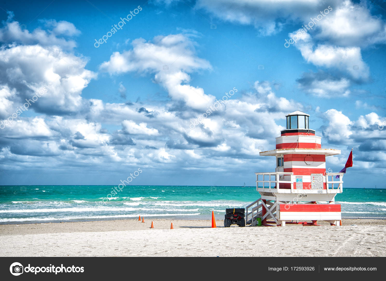 Lifeguard tower for rescue baywatch on beach in Miami, USA ⬇ Stock ...