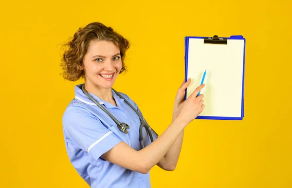 Enfermera escribiendo Stock Photos, Royalty Free Enfermera escribiendo ...