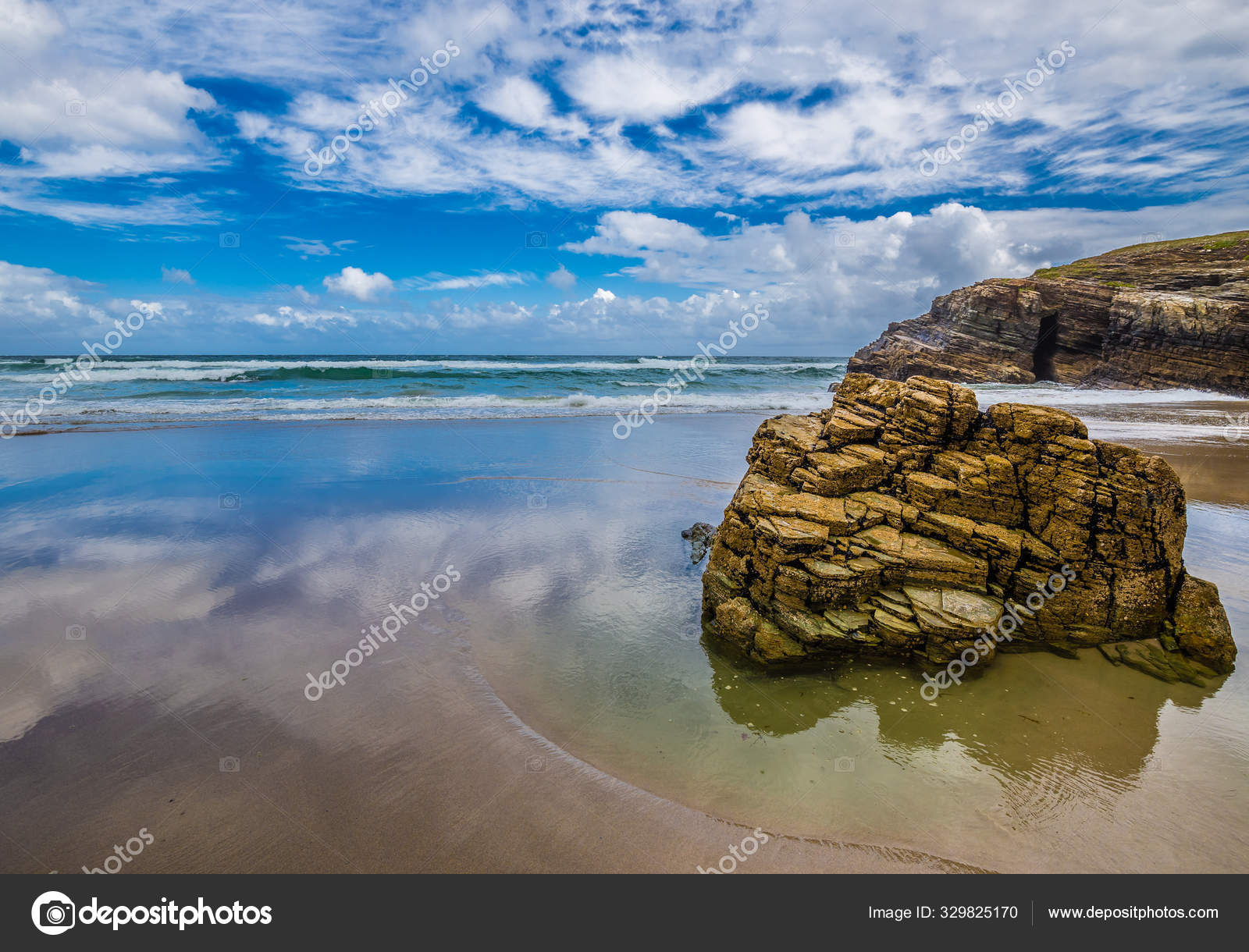 Playa de Las Catedrales, Ribadeo, Spain Stock Photo by ©zm_photo 329825170